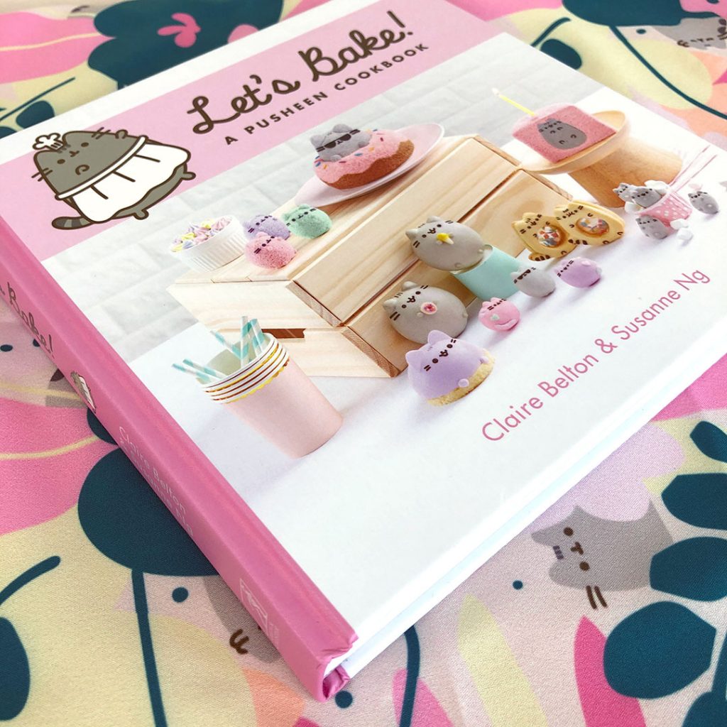 Let's Bake: A Pusheen Cookbook Review - Super Cute Kawaii!!
