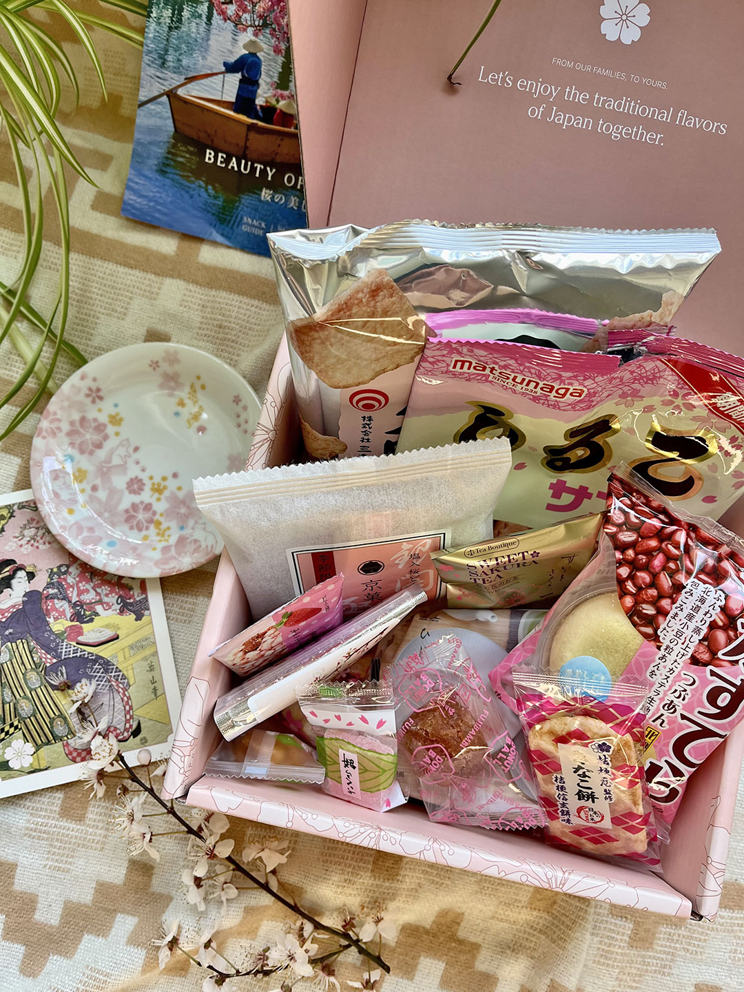 Sakuraco Japanese Snacks Subscription Box Review - Super Cute Kawaii!!