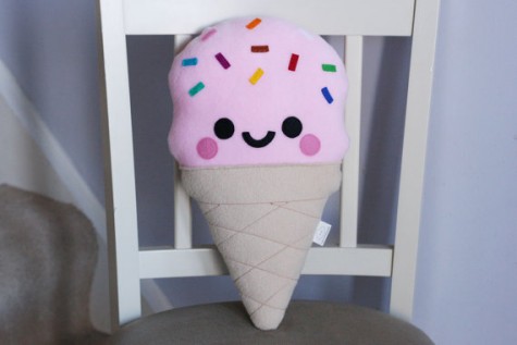 Most Wanted: Hannahdoodle Ice Cream Pillow - Super Cute Kawaii!!